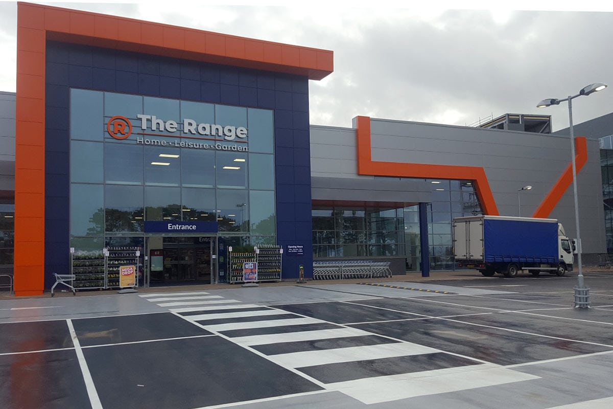 parking-bays-in-front-of-the-range - Deckmaster